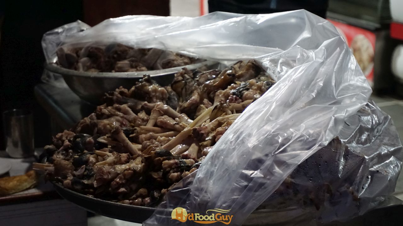 Telangana Food Trail - Traditional Breakfast at Shah Ghouse