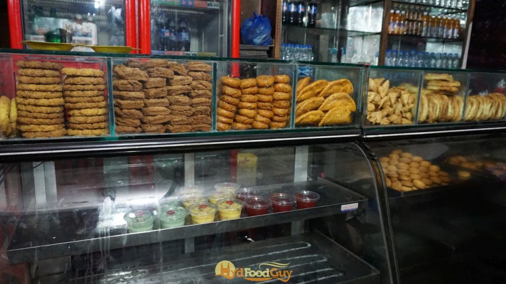 Telangana Food Trail - Traditional Breakfast at Shah Ghouse